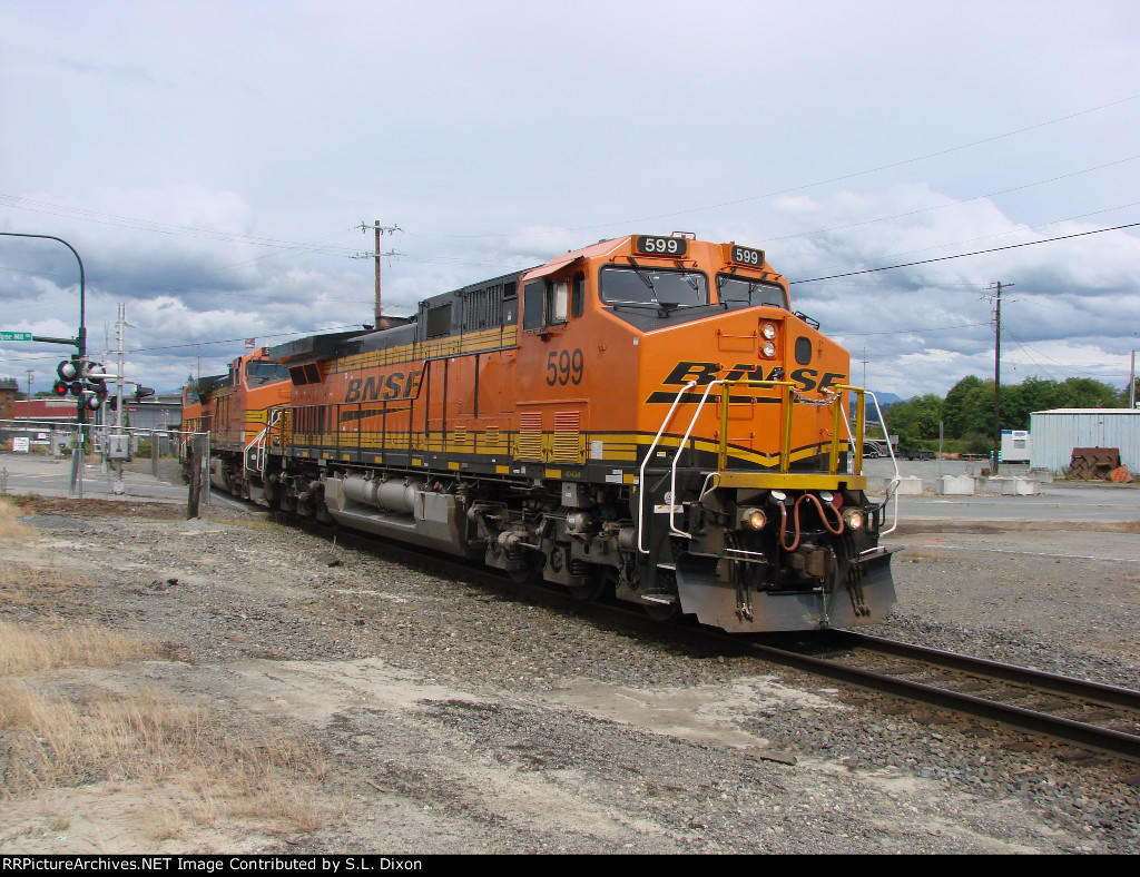BNSF 599 West on the SeaLine
